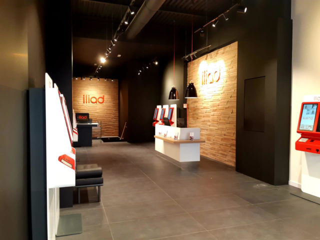 iliad: nuovo store a Napoli | Tariffando